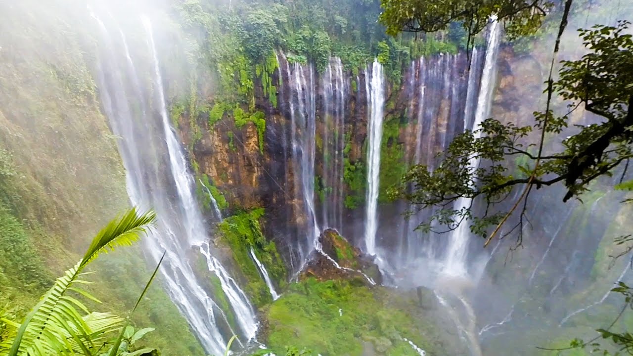 Air Terjun Tumpak Sewu, Niagara Falls yang Memukau Ala Indonesia ...
